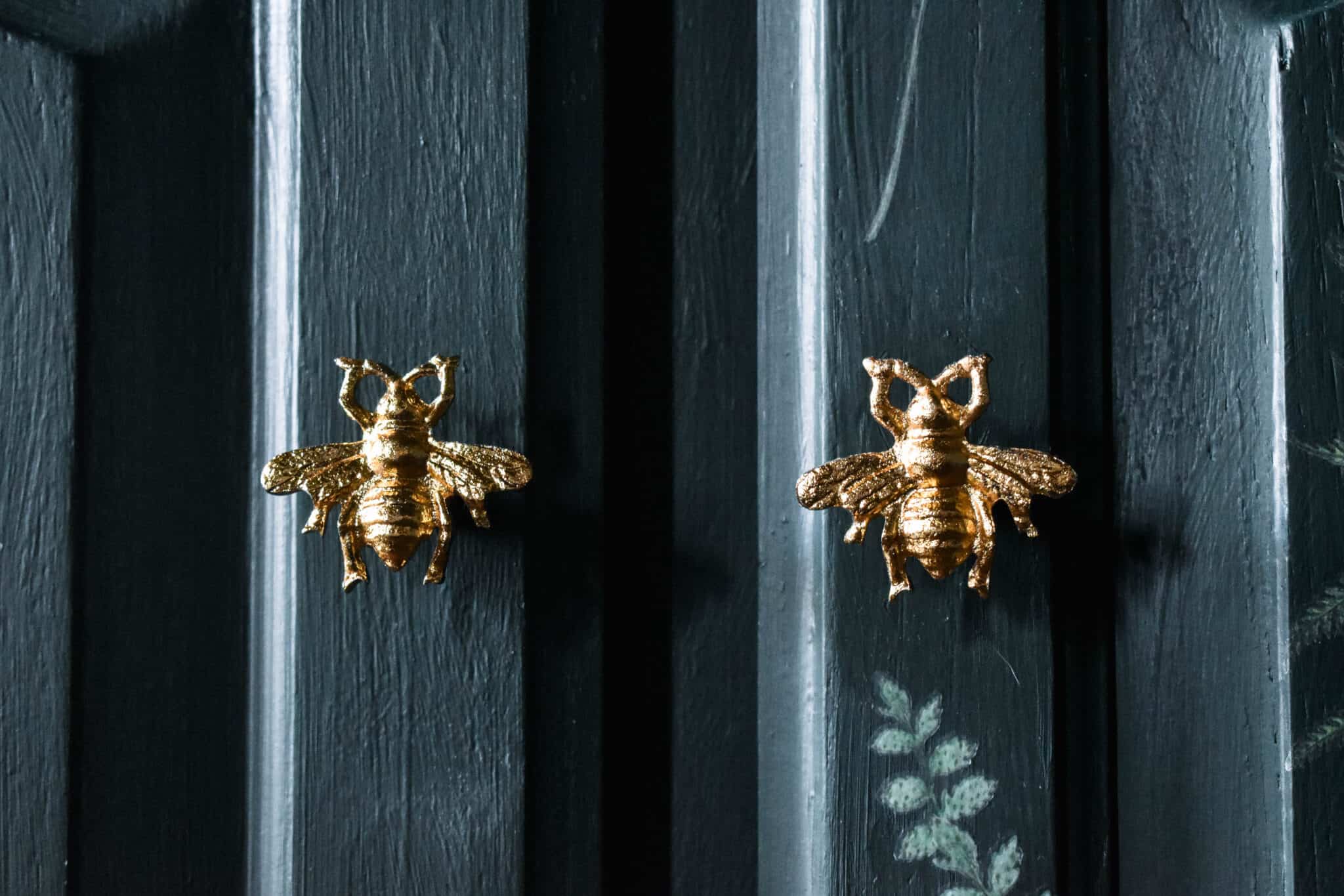 Apothecary Cabinet Makeover - The Bluegrass Blacksheep