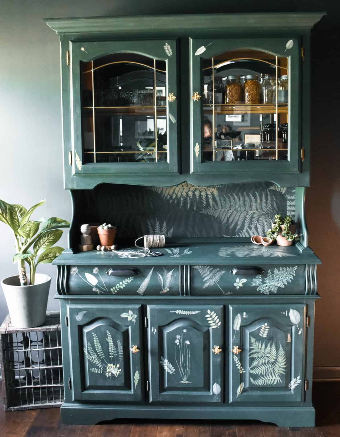 Apothecary Cabinet Makeover - The Bluegrass Blacksheep